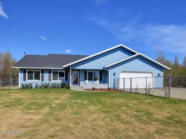 528 N Beaver Lake Rd, Big Lake, AK 99652