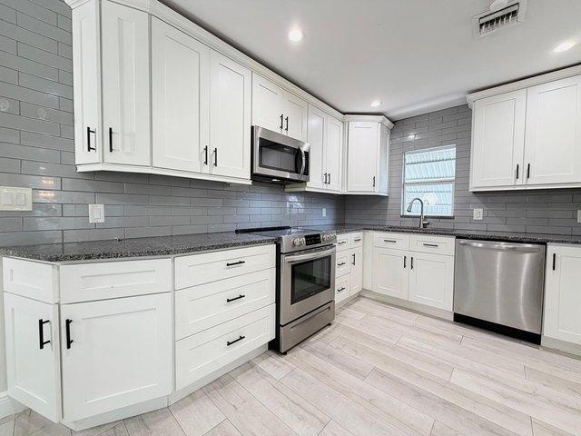 528 N J St, Lake Worth Beach, FL 33460