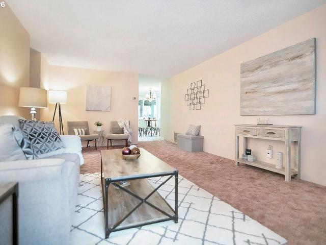 528 NW 1ST ST