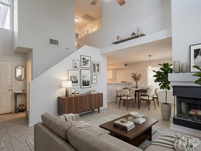 528 S Sunrise Dr, Gilbert, AZ 85233