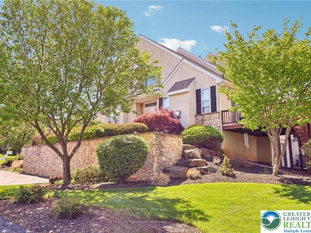 528 Parkside Court