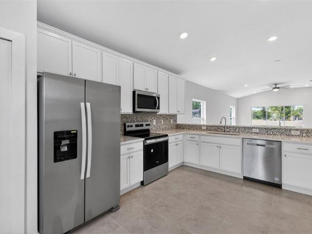528 Rose Apple Cir, Port Charlotte, FL 33954 | MLS #C7527
