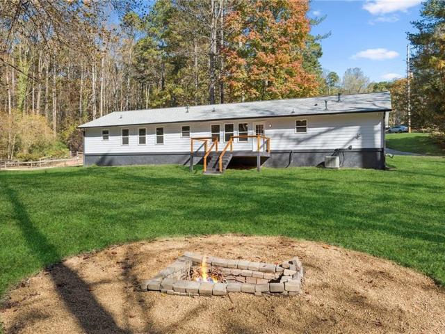 528 River Lakeside Lane