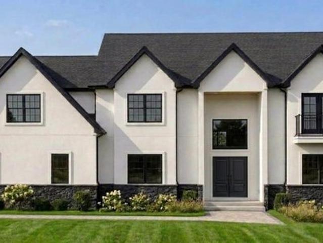 528 River Rd, Newburgh, NY 12550