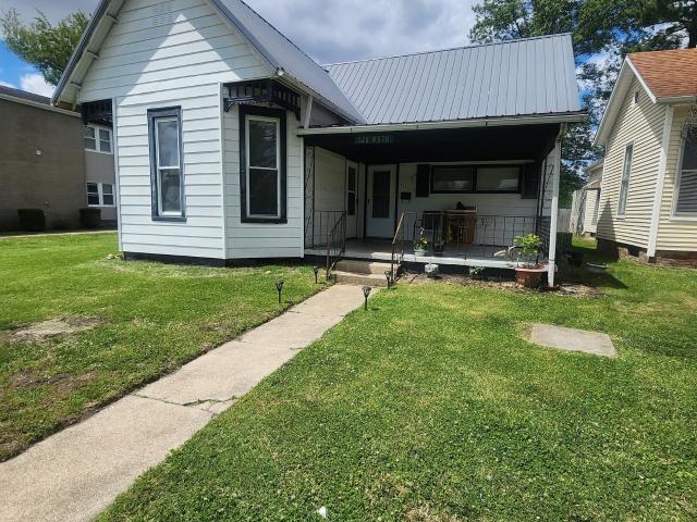 528 W 5th Street