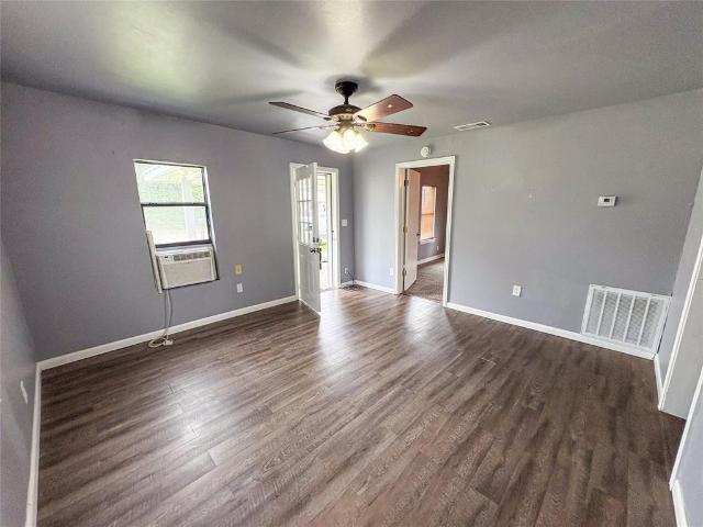 528 W Florence