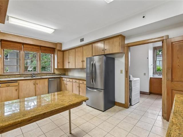 528 Walnut Street