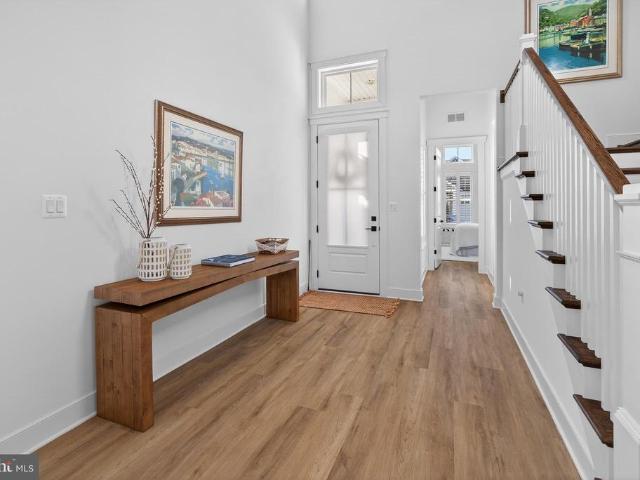 528 Warbler Way