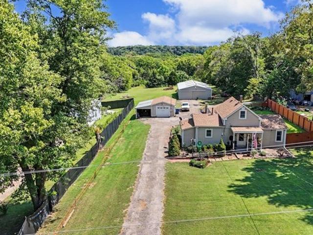 528 Whitfield St, Lecompton, KS 66050
