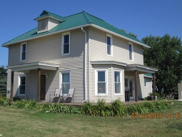 52948 Pinoak Rd, Walnut, IA 51577