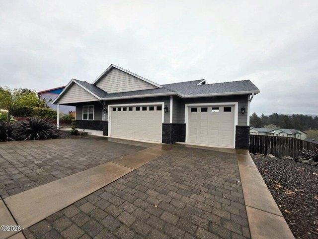 5294 NE Voyage Ave, Lincoln City, OR 97367