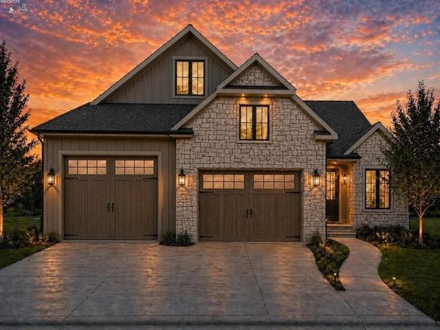 5296 E Greenview Dr, Port Clinton, OH 43452