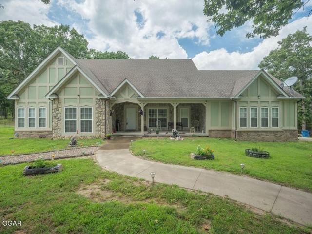 5296 Greenwich Ln, Joplin, MO 64804