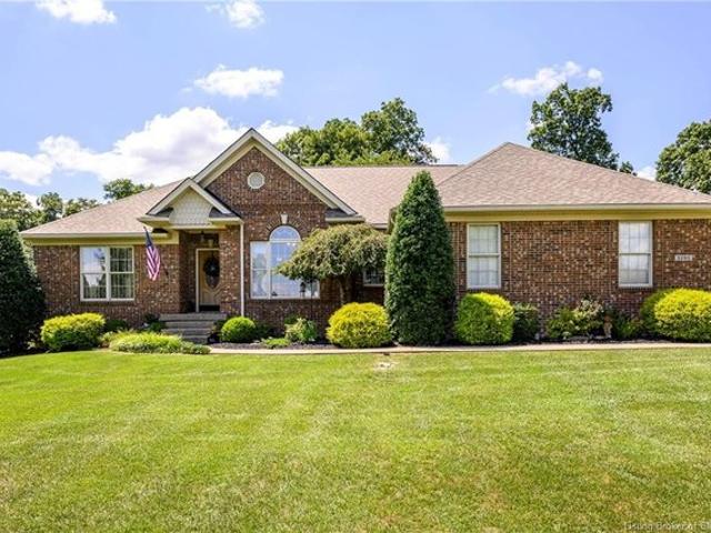 5290 Cedarway Dr NE, Corydon, IN 47112
