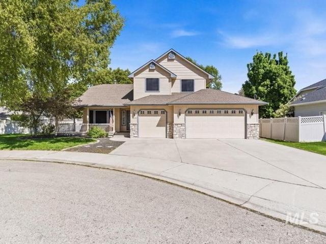 5292 N Bach Pl, Meridian, ID 83646