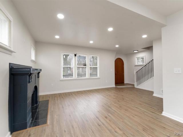 5292 Drexel Street