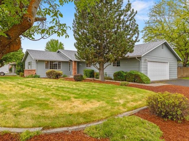 5292 Gatewood Dr, Klamath Falls, OR 97603