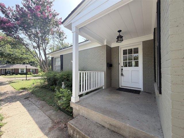 529 Coolair Dr, Dallas, TX 75218