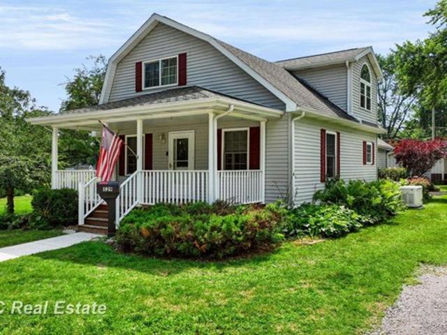 529 Chestnut St, Vassar, MI 48768