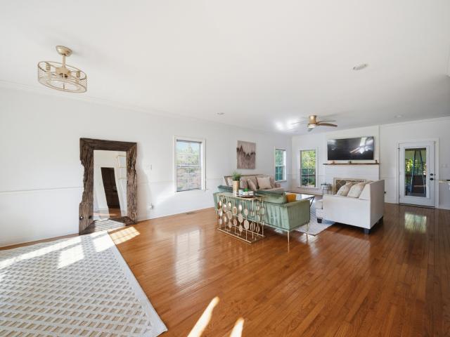 529 Cherry Grove Ln