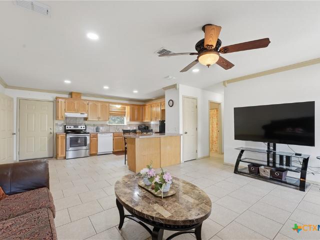 529 Guerra Lane