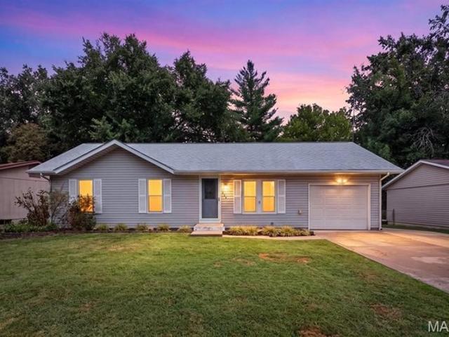 529 E 11th St, Washington, MO 63090