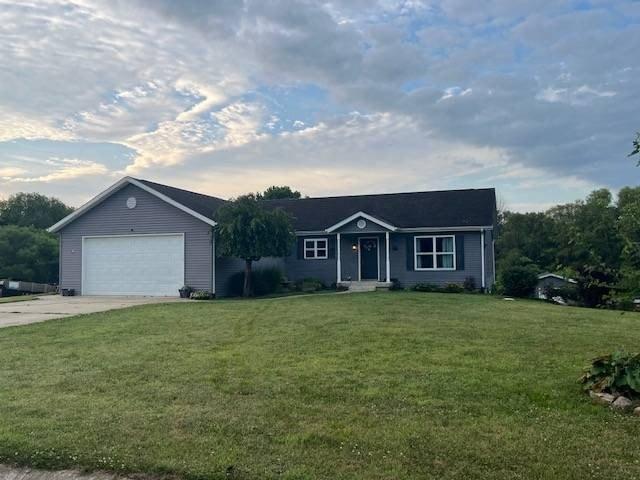 529 E Acorn Dr, Warsaw, IN 46582