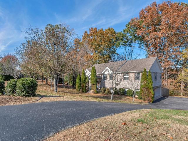 529 Katelyn Dr S, Spring Hill, TN 37174 | MLS #3155 | Compass
