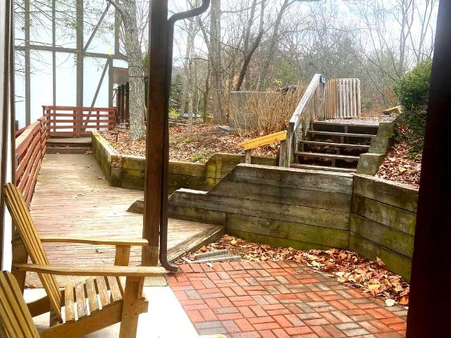 529 King St, Basye, VA 22810 | MLS #VASH2014 | Compass