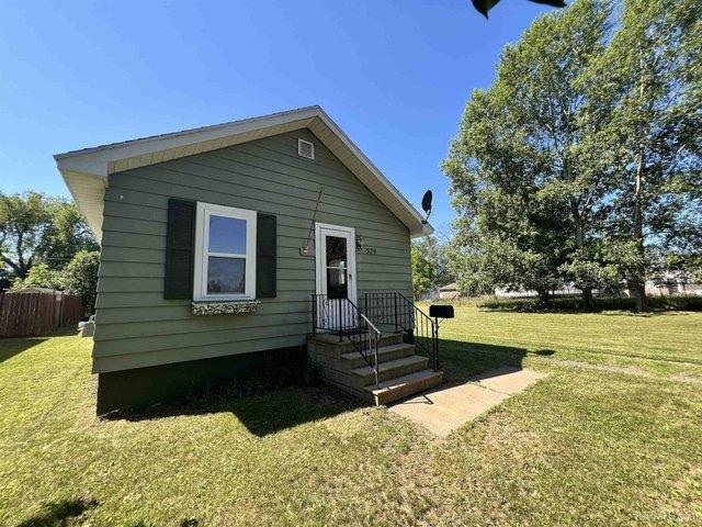 529 Henford Ave, Kingsford, MI 49802