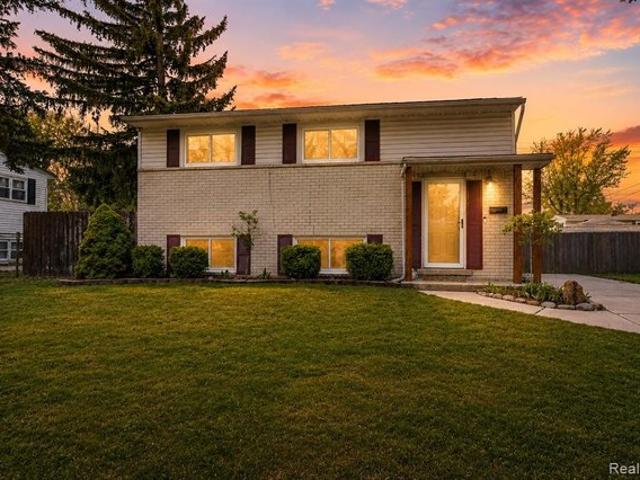 529 John Rolfe Dr, Monroe, MI 48162