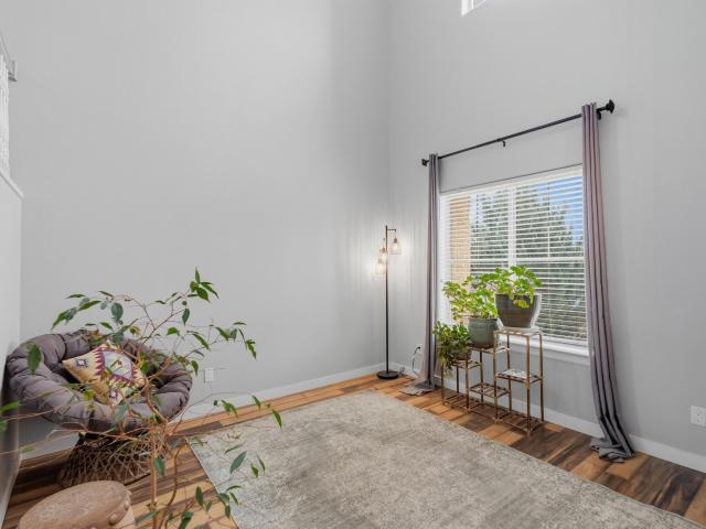 529 Loma Linda Loop NE