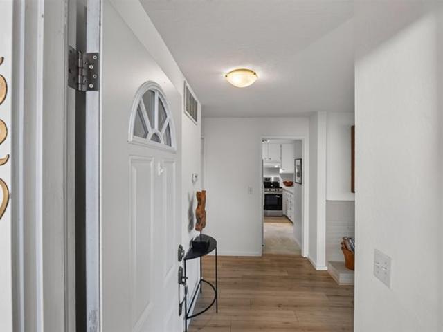 529 Larkspur Plaza Dr, Larkspur, CA 94939