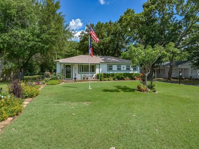 529 Lee St, Cedar Hill, TX 75104