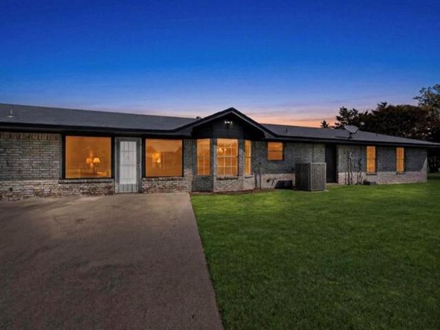529 Morris Ln, Greenville, TX 75402