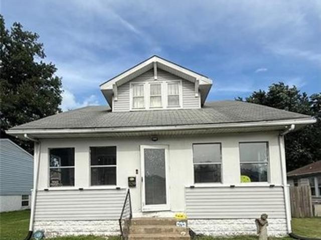 529 N 2nd St, Wood River, IL 62095
