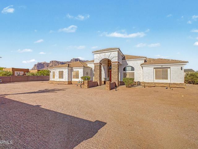529 s val vista road