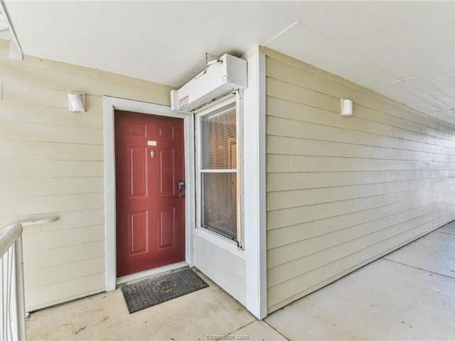 529 Southwest Parkway 203