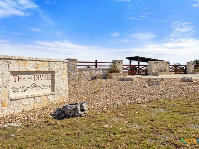 529 Skyline Drive