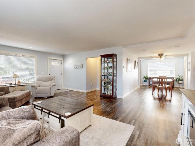 529 SW 1st