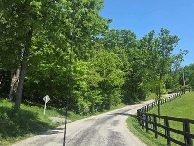 529 Rapp Hollow Rd, Lucasville, OH 45648