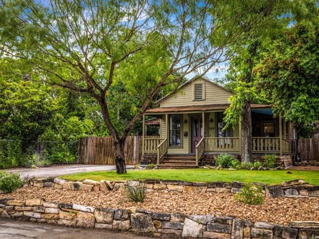 529 W Bridge St, New Braunfels, TX 78130