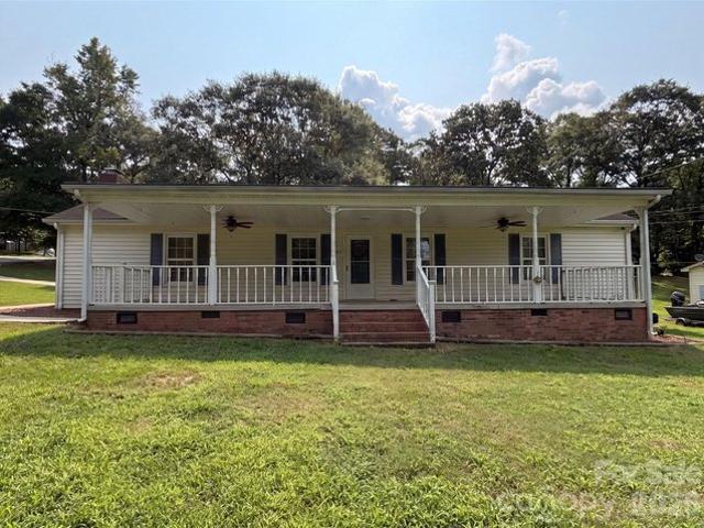 529 Timberlane Dr, Mount Holly, NC 28120