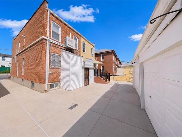52 74th Street