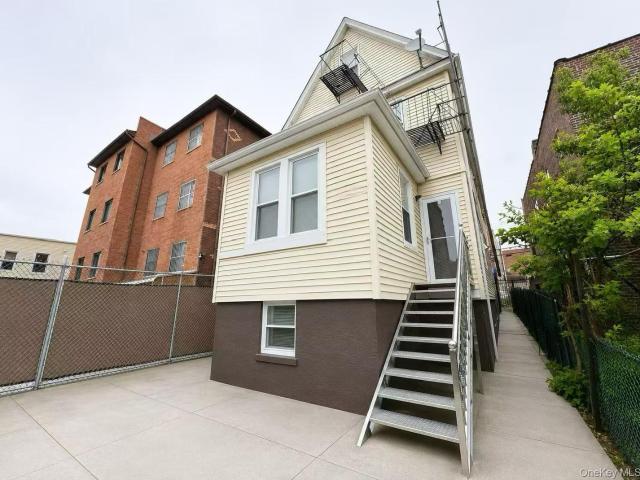 52 12 Street