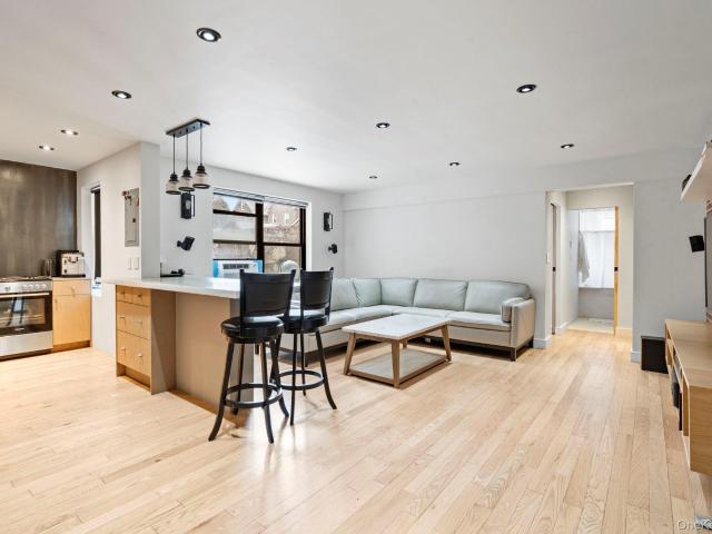 52 21 65th Place, Unit 2J