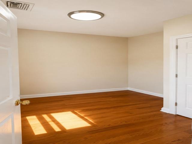 52 3rd Street #3, Newark, US, NJ