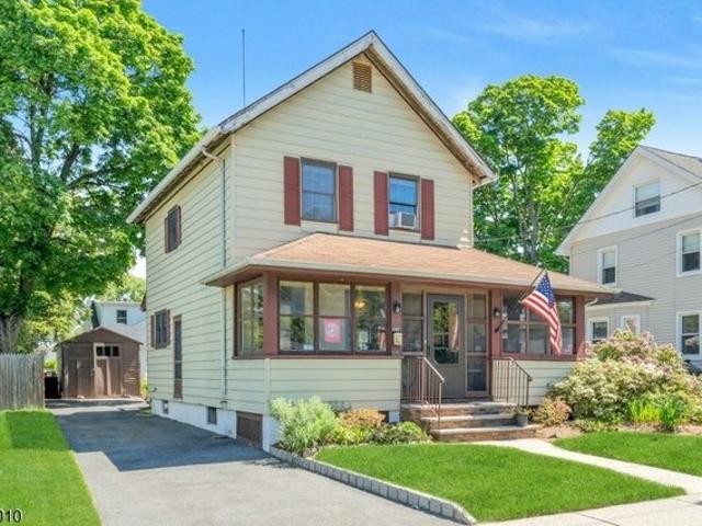 52 Terrace Ave, Rochelle Park, NJ 07662