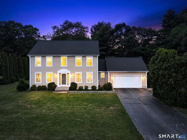 52 Timber Ridge Dr, Stonington, CT 06379
