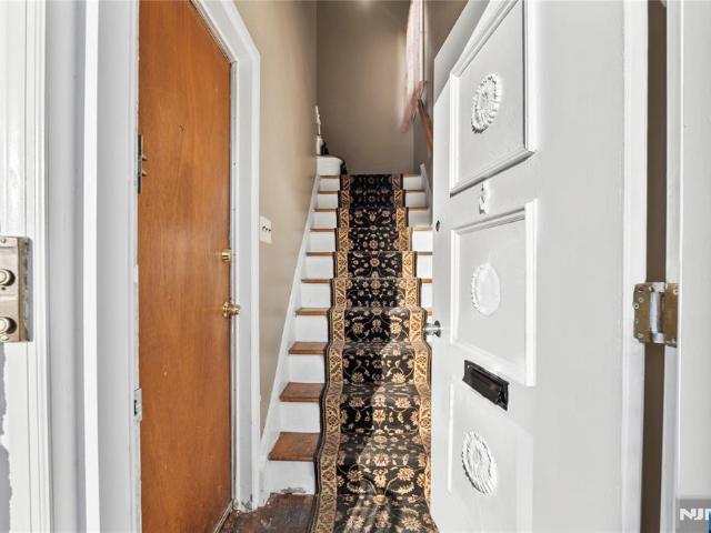 52 Tremont Terrace